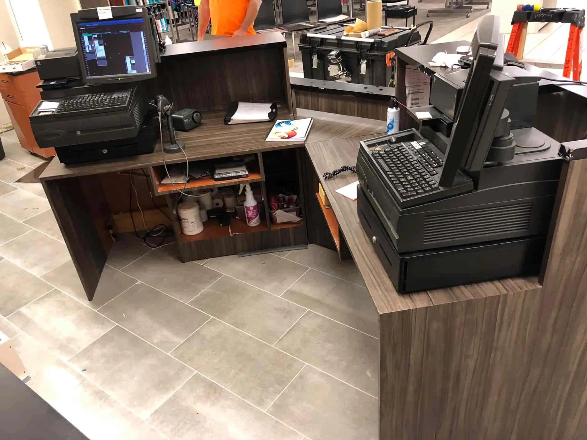 Transform Your Reception Desk with 3M Di-Noc Architectural Film