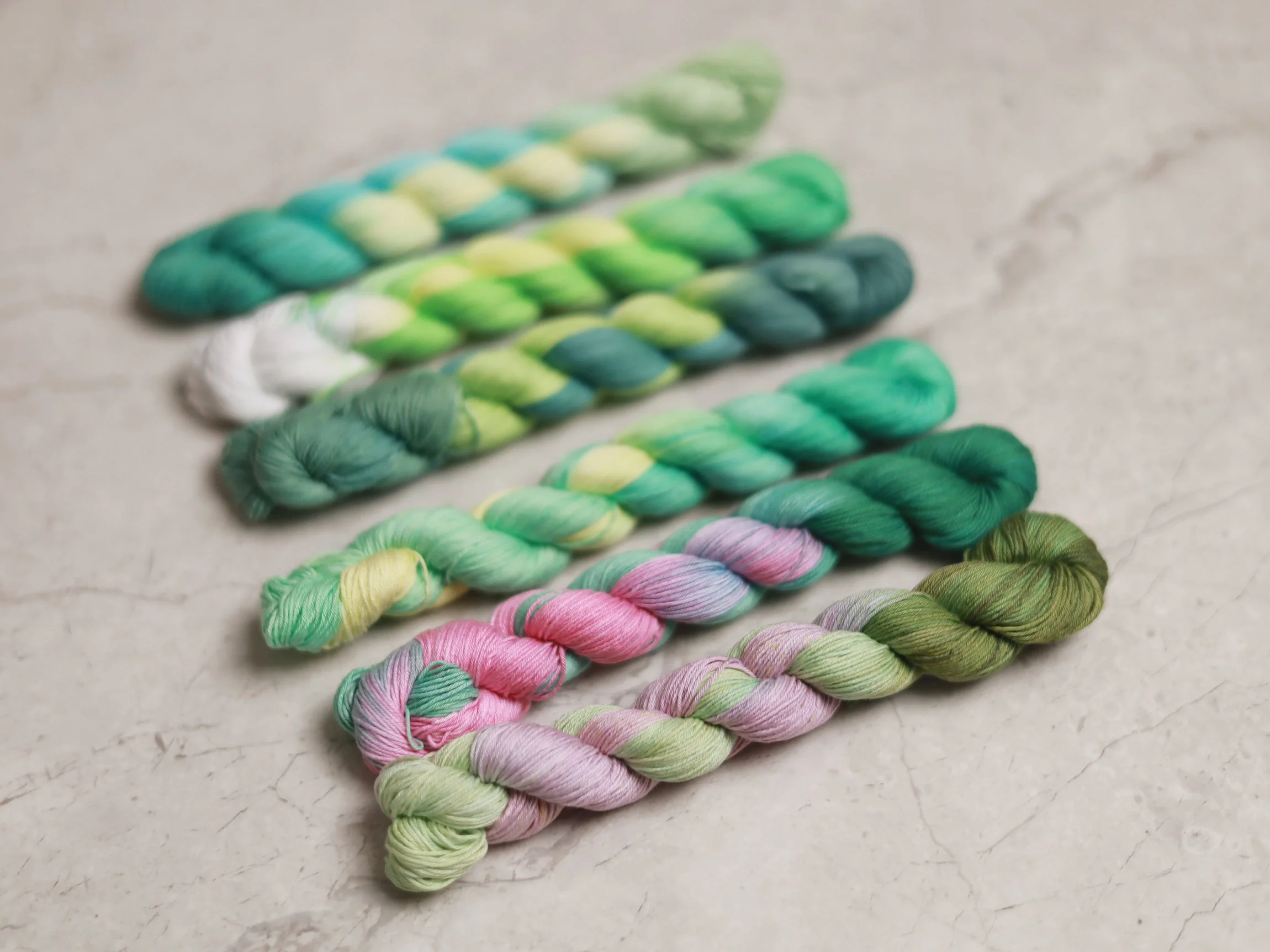 Hand-Dyed Variegated (TP01-05) — Mont Bleu