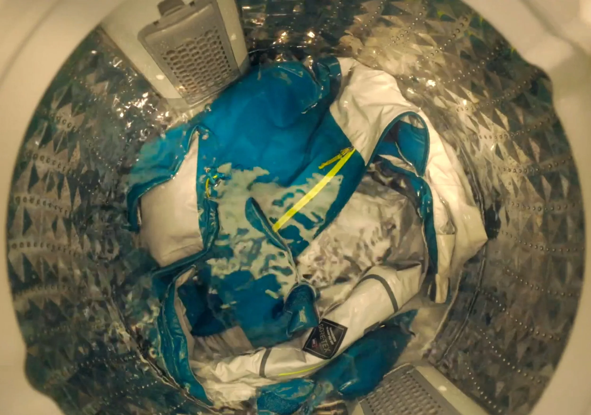 How to Wash a Rain Jacket: A Guide for the Perpetually Puzzled — SET TO ...