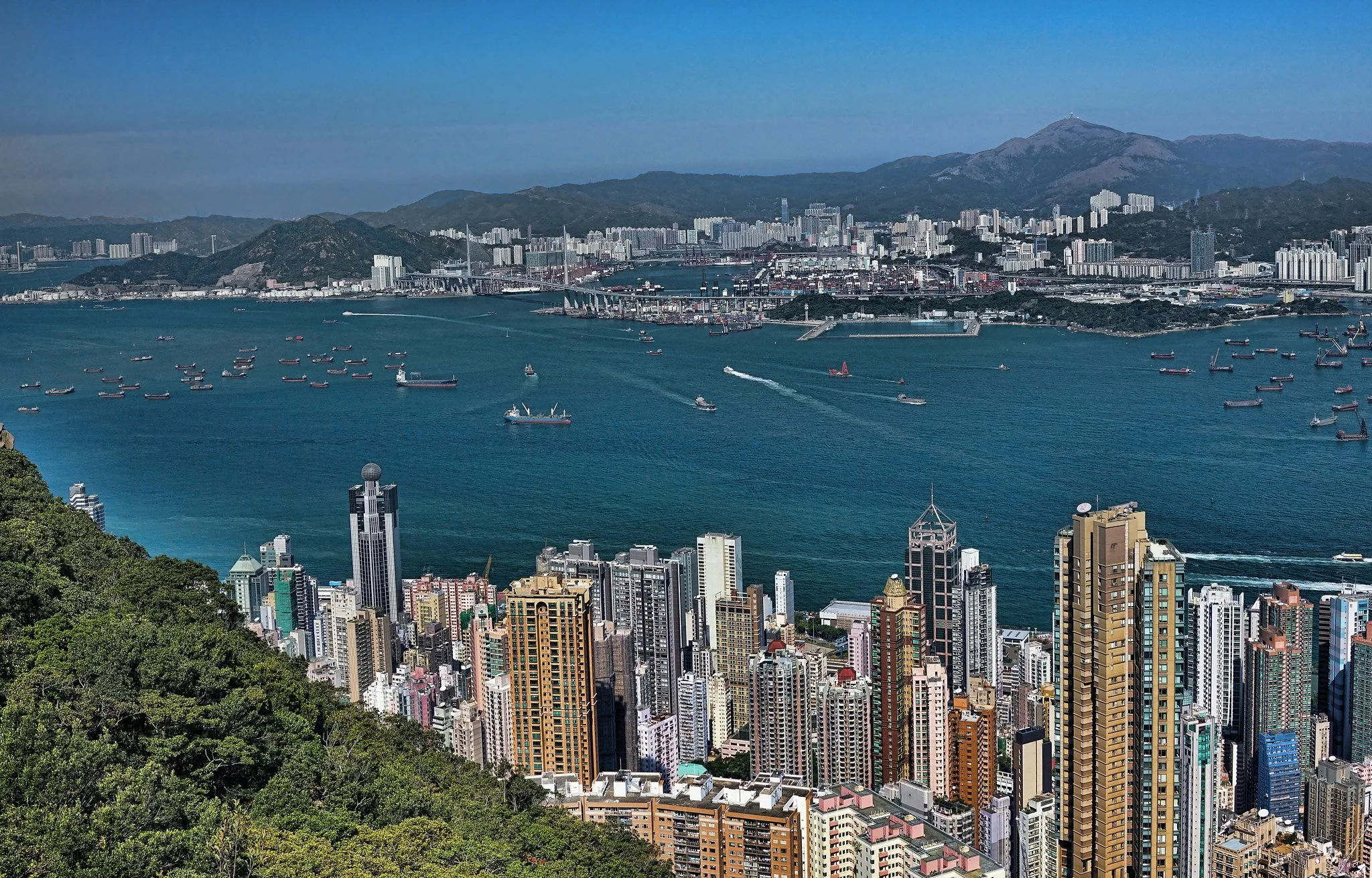 Stunning panoramic city view from Victoria Peak Hong Kong — J3 Private ...