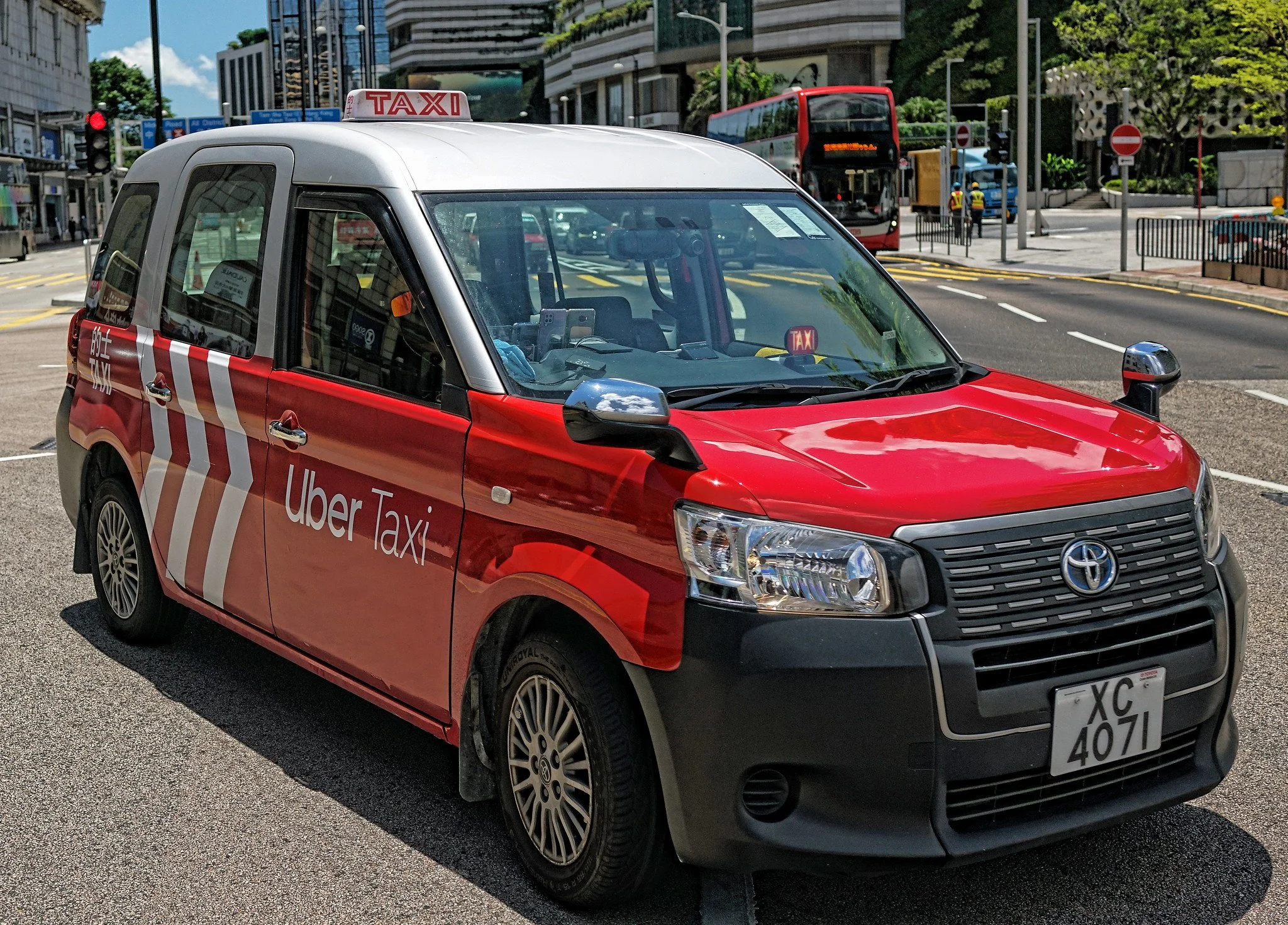 Hong Kong Taxi‛s - Red, Green and Blue — J3 Consultants Hong Kong