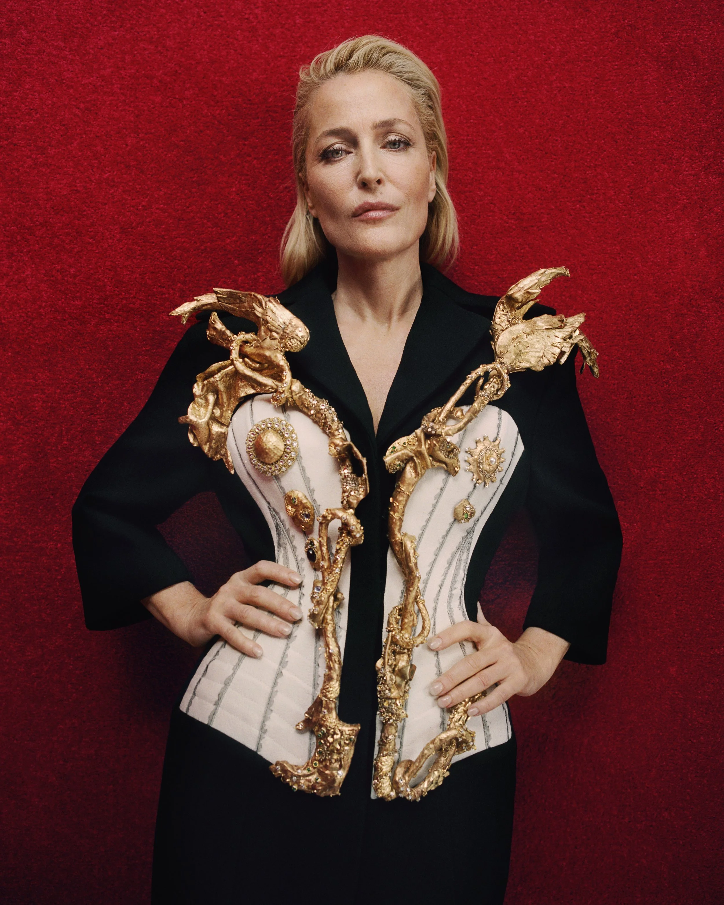 Gillian Anderson- L'Officiel Art Issue — Penny Mills Studio