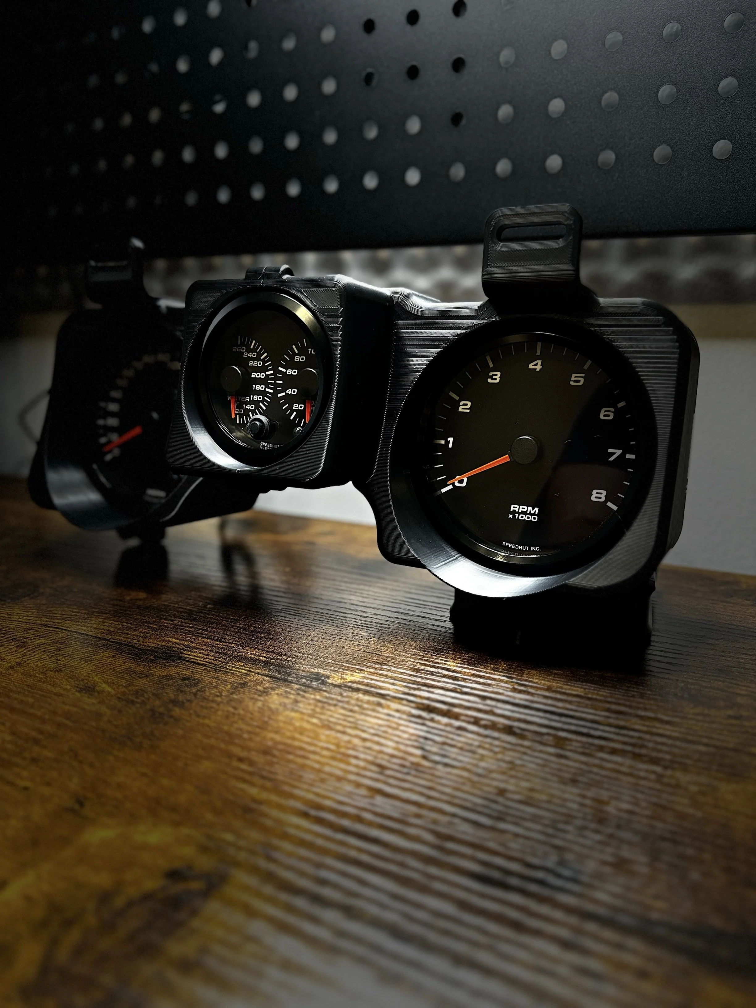 1970-1973 Datsun 510 Speedhut Gauge Kit — Lunar Loox