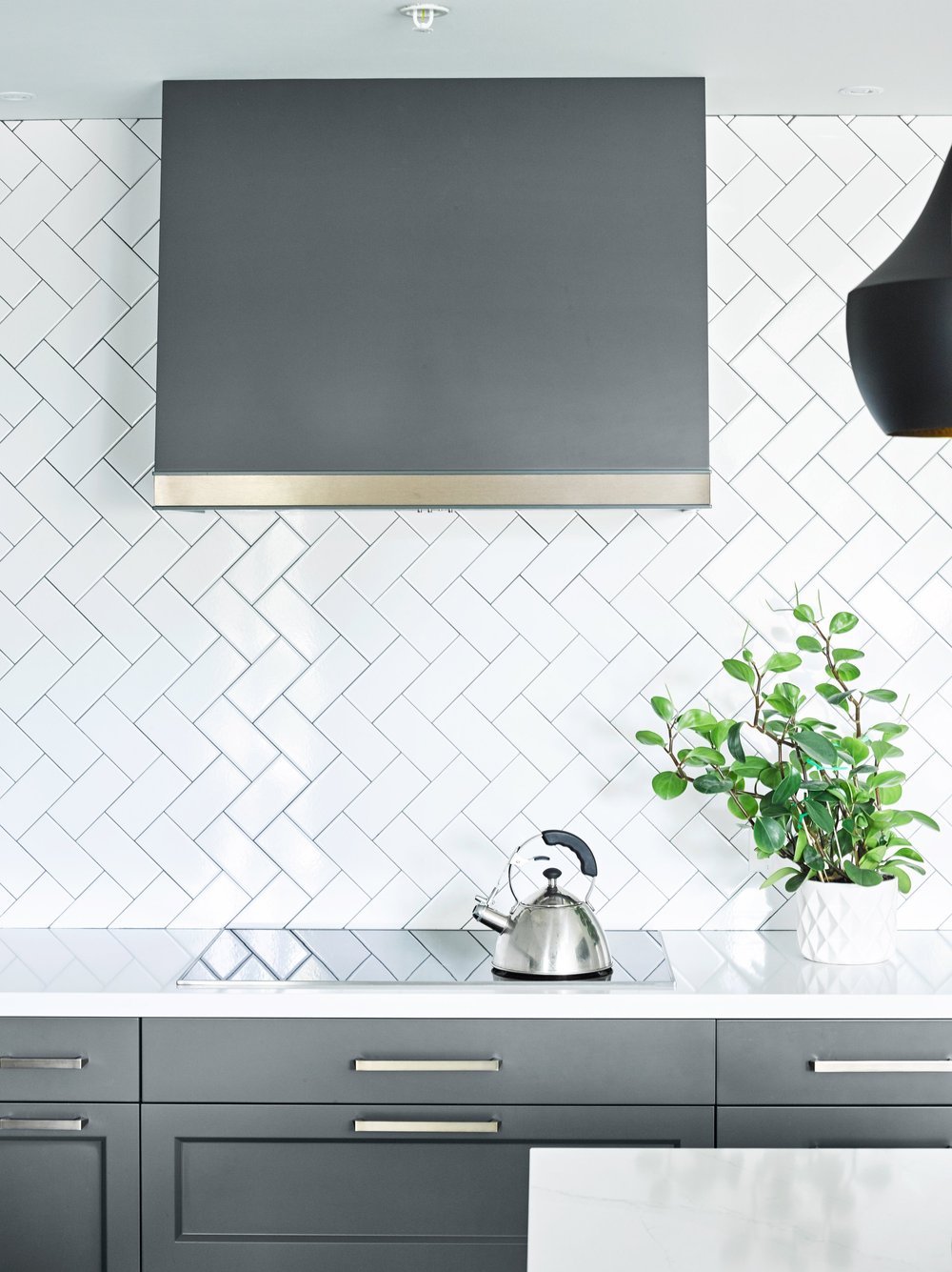 Check out this amazing kitchen with a sliding stone backsplash ...