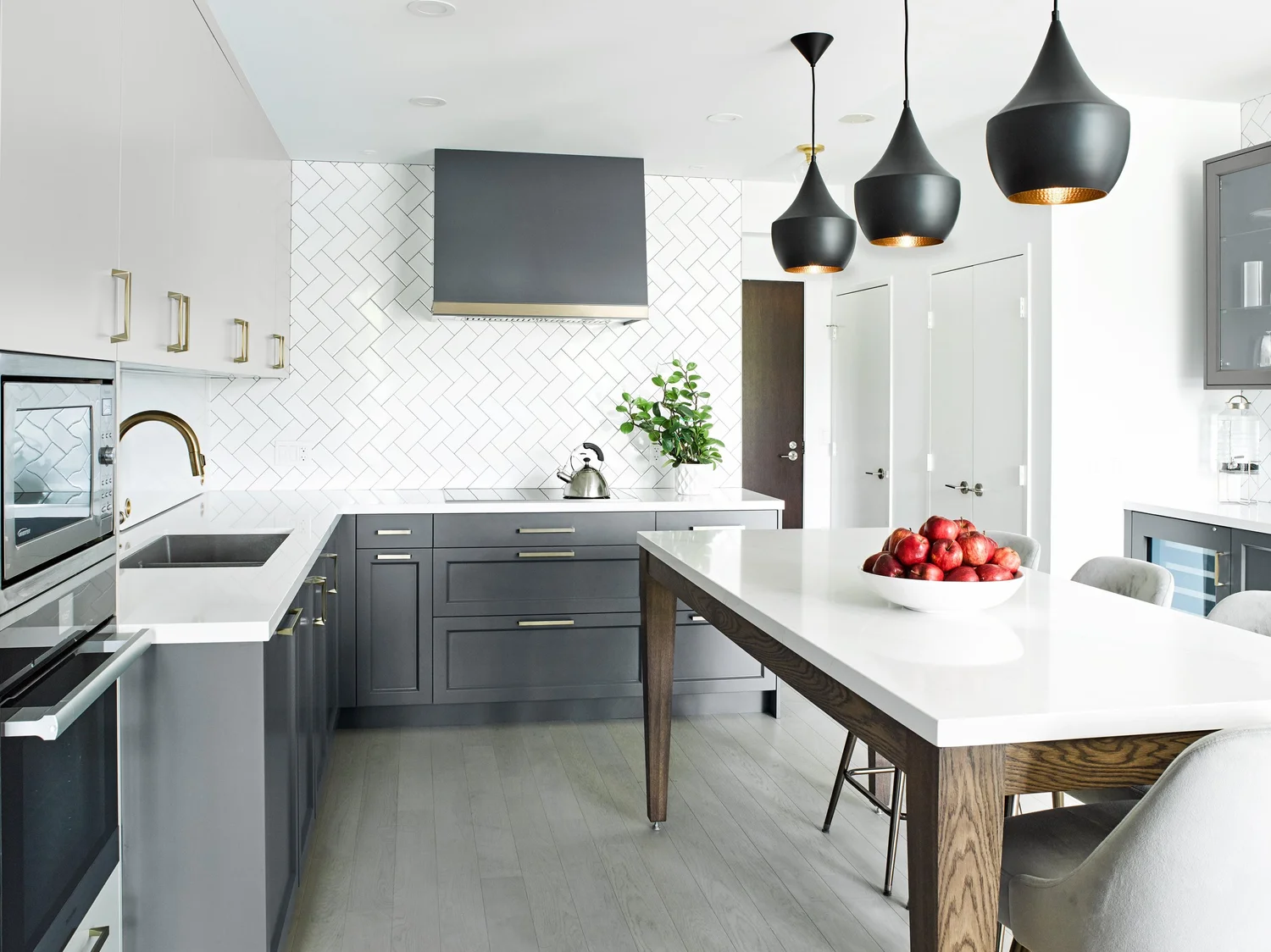 Check out this amazing kitchen with a sliding stone backsplash ...