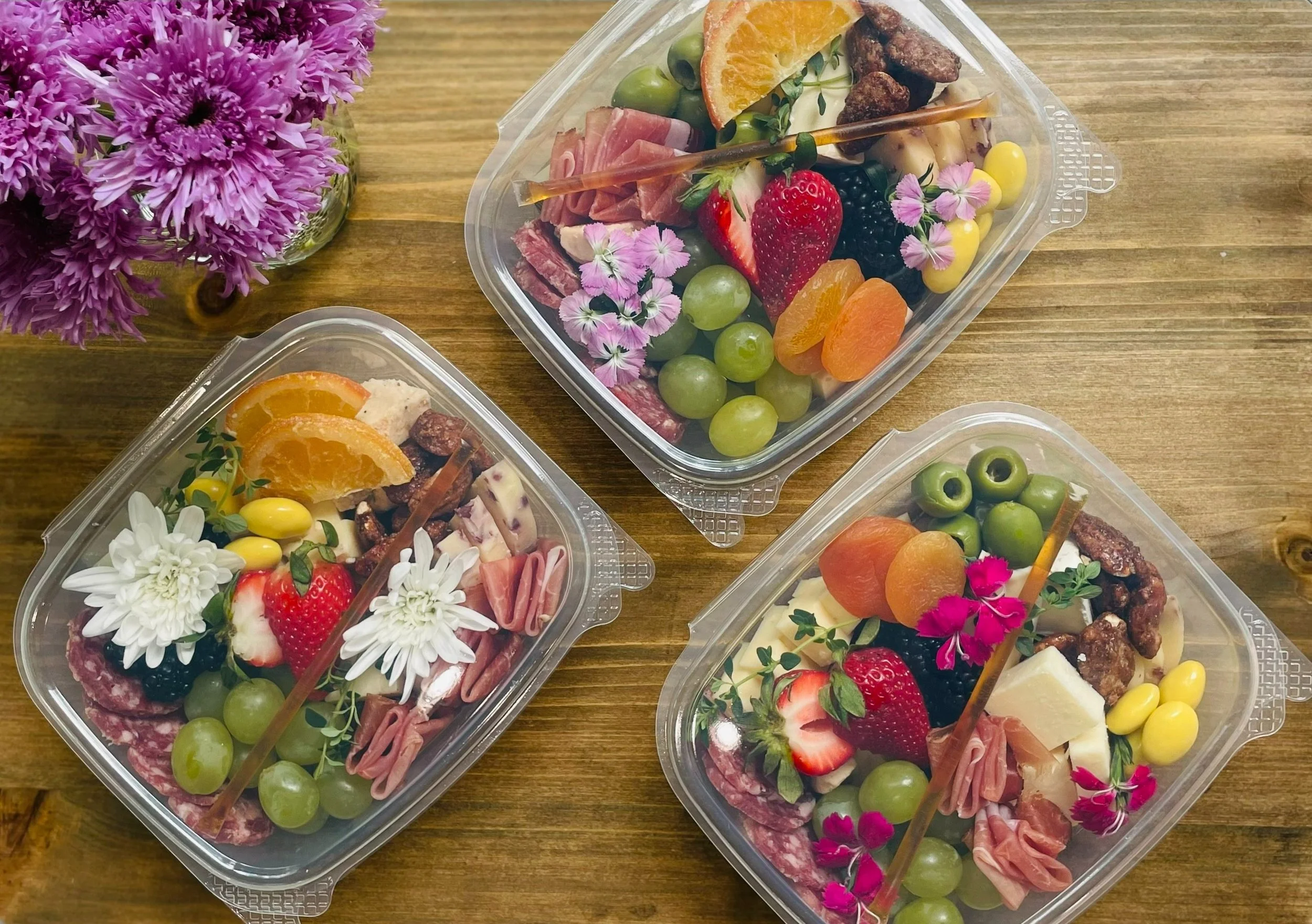 The Market — Table & Board