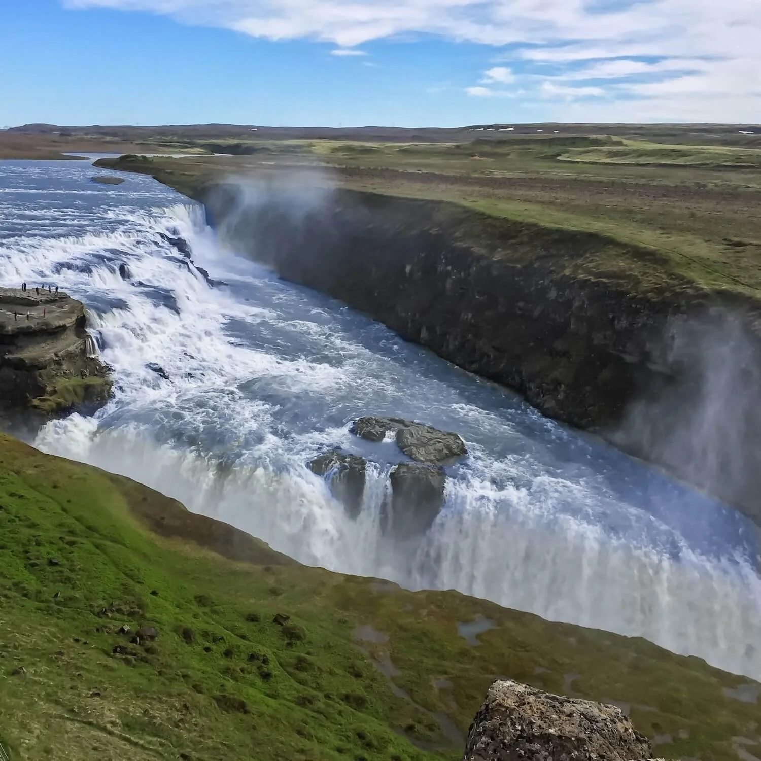 How to take a long exposure of a waterfall with iPhone