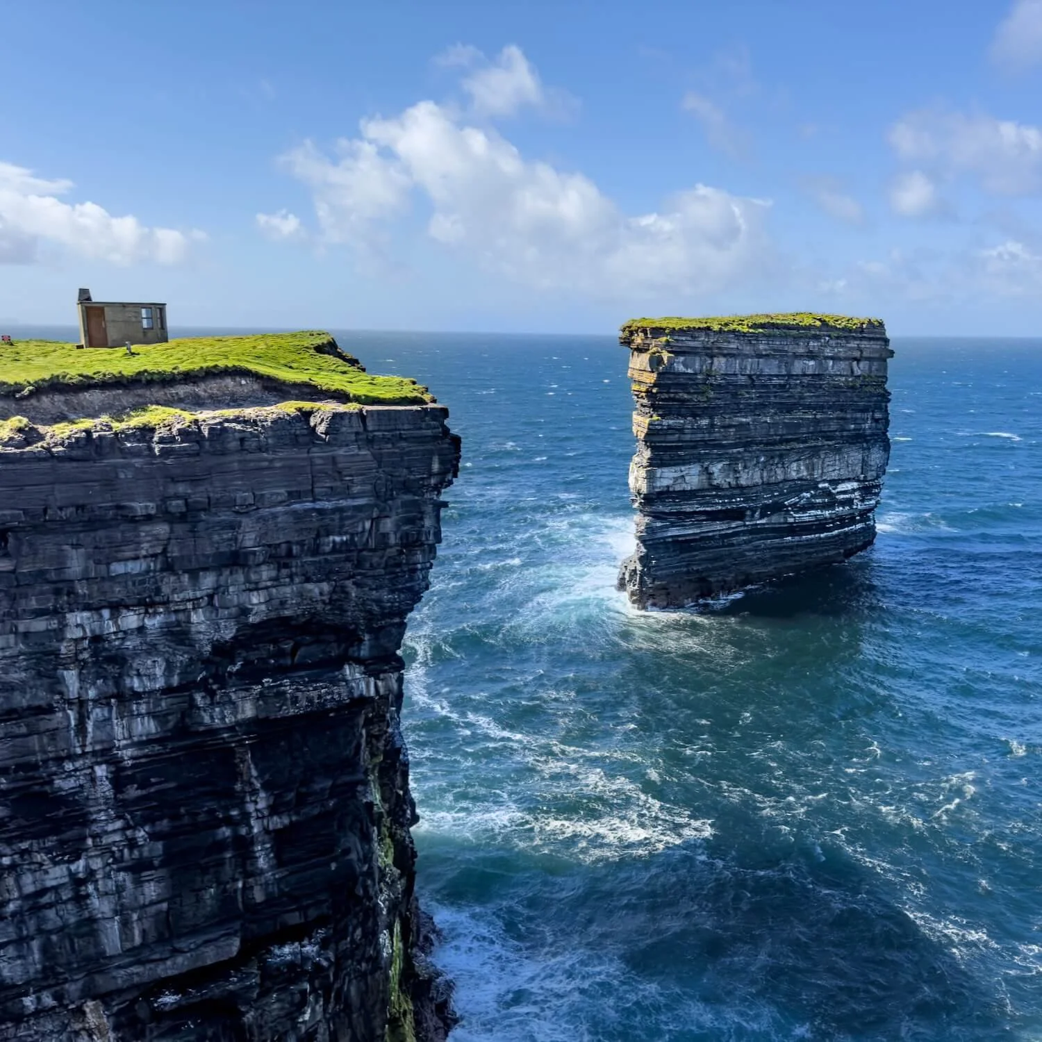 12 Iconic Photo Spots in Ireland to visit during your next Road Trip