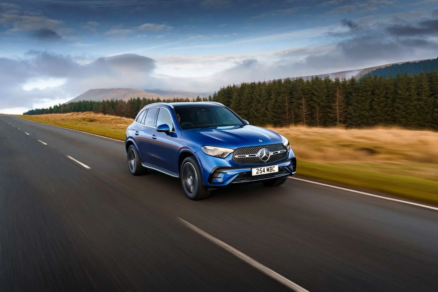 Mercedes Electric & Hybrid Cars UK: Complete EQS, EQE & EV Range Guide ...