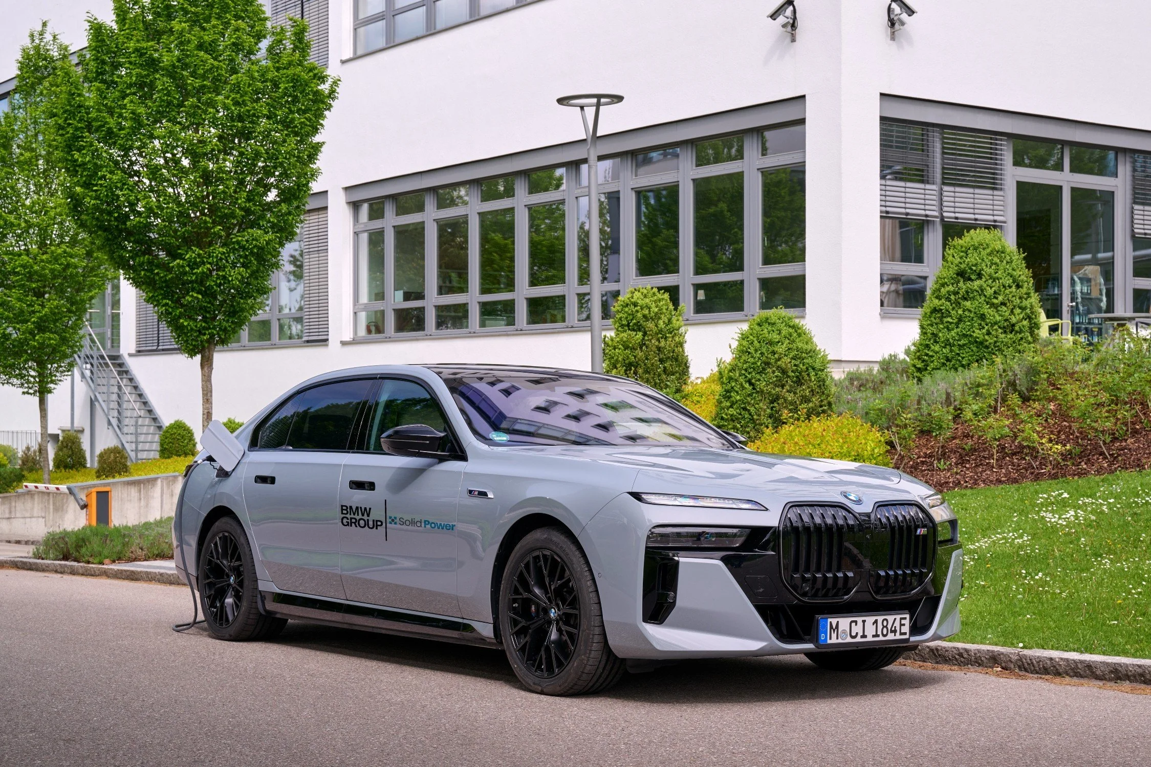 Longest Range Electric Cars 2026 UK | 400+ Mile EVs | The Electric Car ...