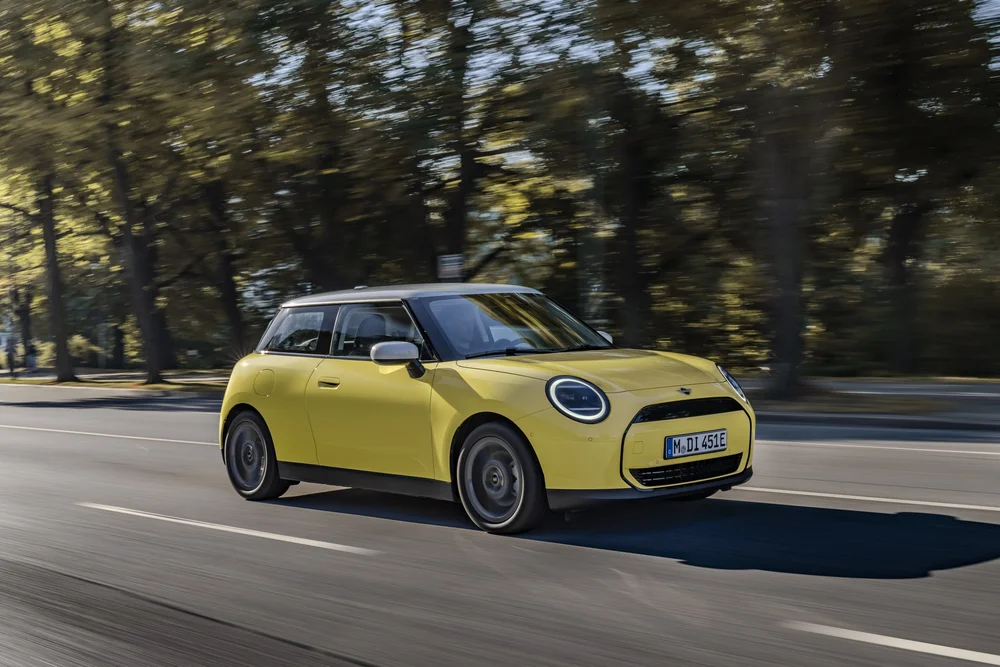 MINI Electric Cars UK: Cooper SE, Countryman & Complete EV Range 2026 ...