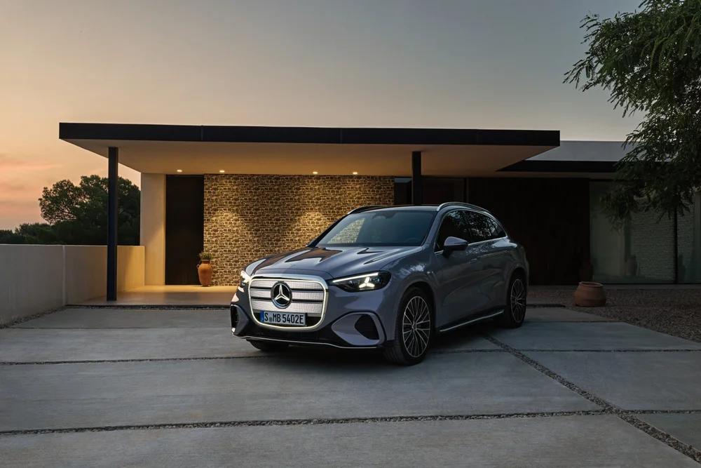 Mercedes Electric & Hybrid Cars UK: Complete EQS, EQE & EV Range Guide ...