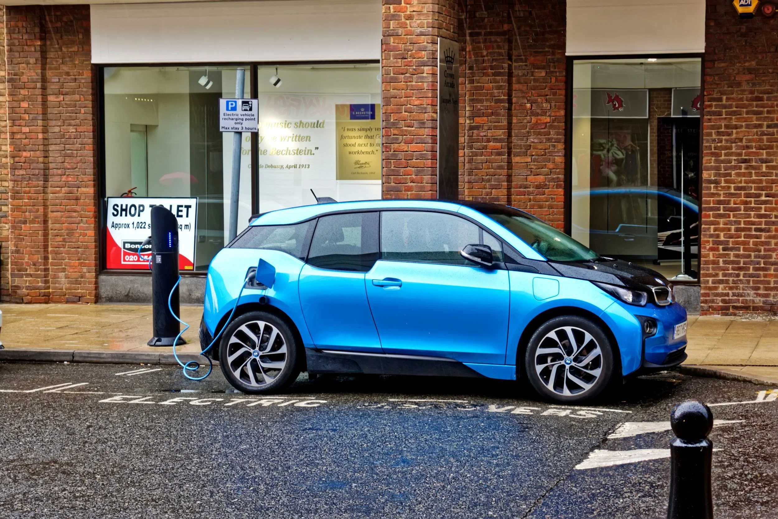 Charging EVs Without a Driveway | The Electric Car Scheme