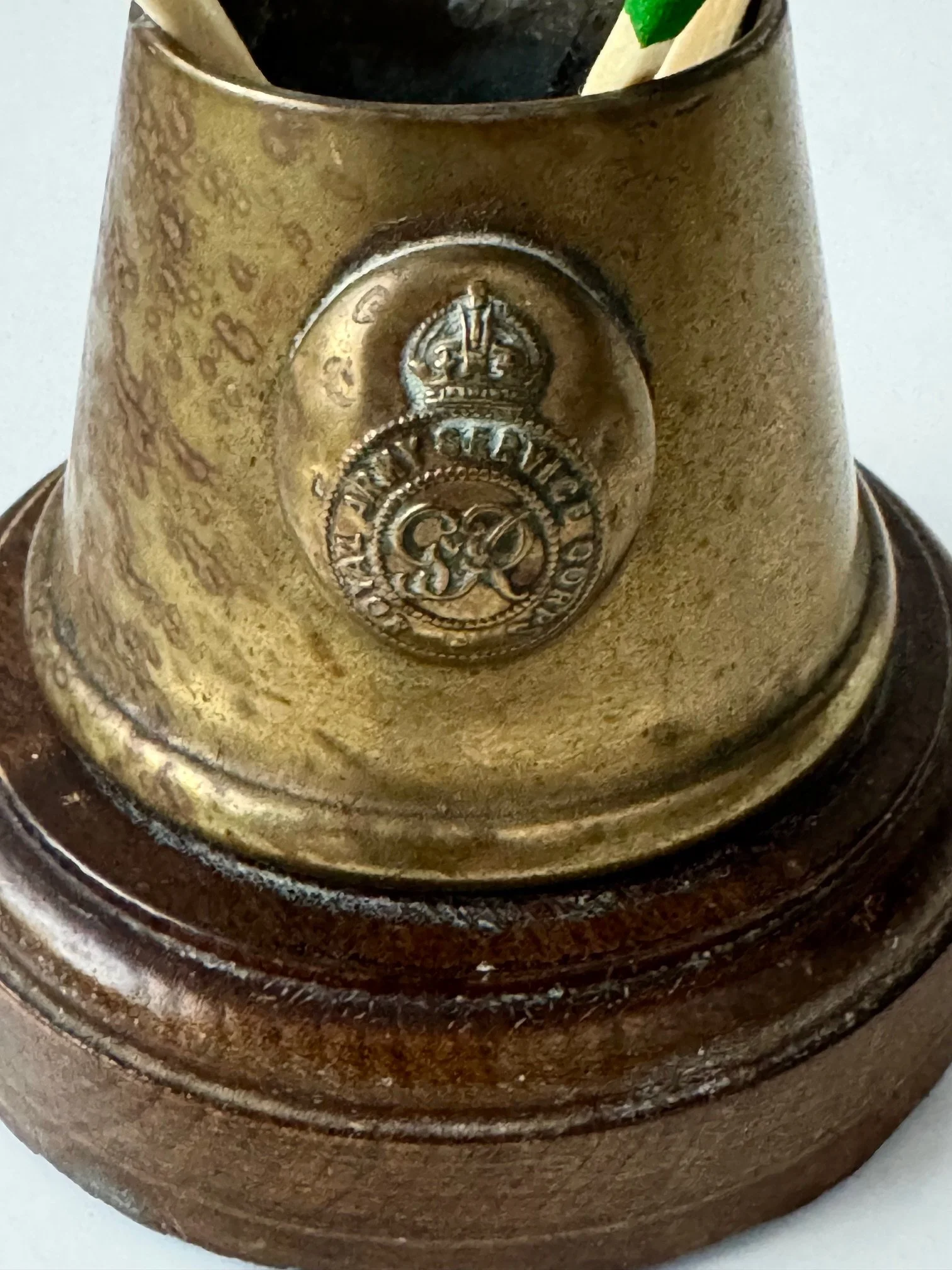 WOODLAND DEER HAND PAINTED ROYAL PORCELAIN BUTTER PAT / RING DISH ...