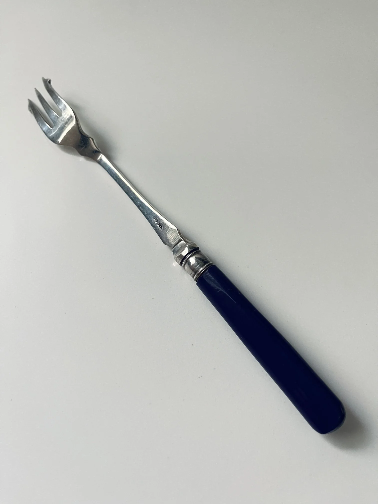 ANTIQUE SILVER PLATED TEA / APP KNIVES — Folly & Fine Company