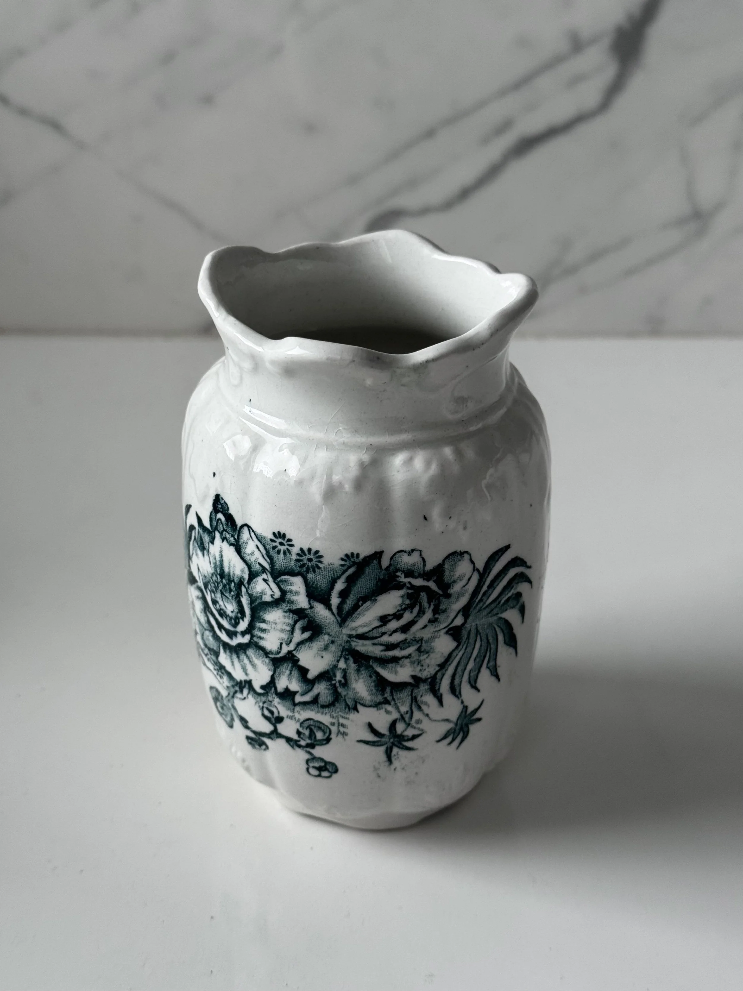 ANTIQUE COLONIAL POTTERY TRANSFER WARE DISH — Folly & Fine Company