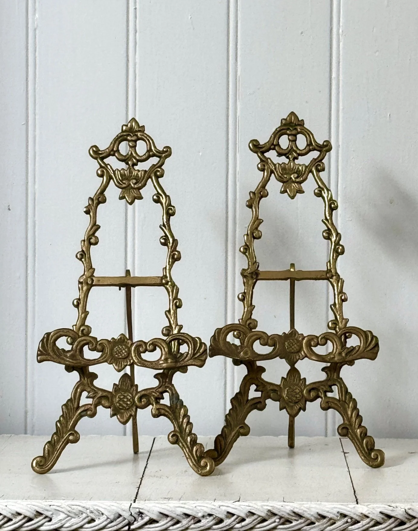 VINTAGE MIDCENTURY SOLID BRASS CLAM SHELL DISH — Folly & Fine Company