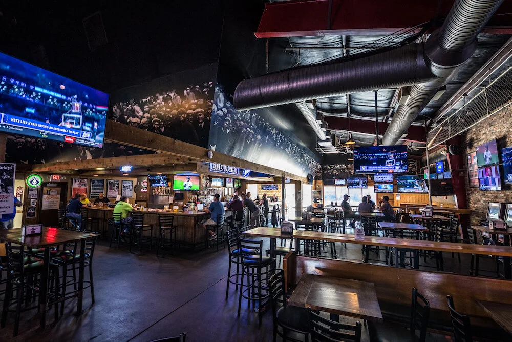 Dickmann's Sports Barn & Brew