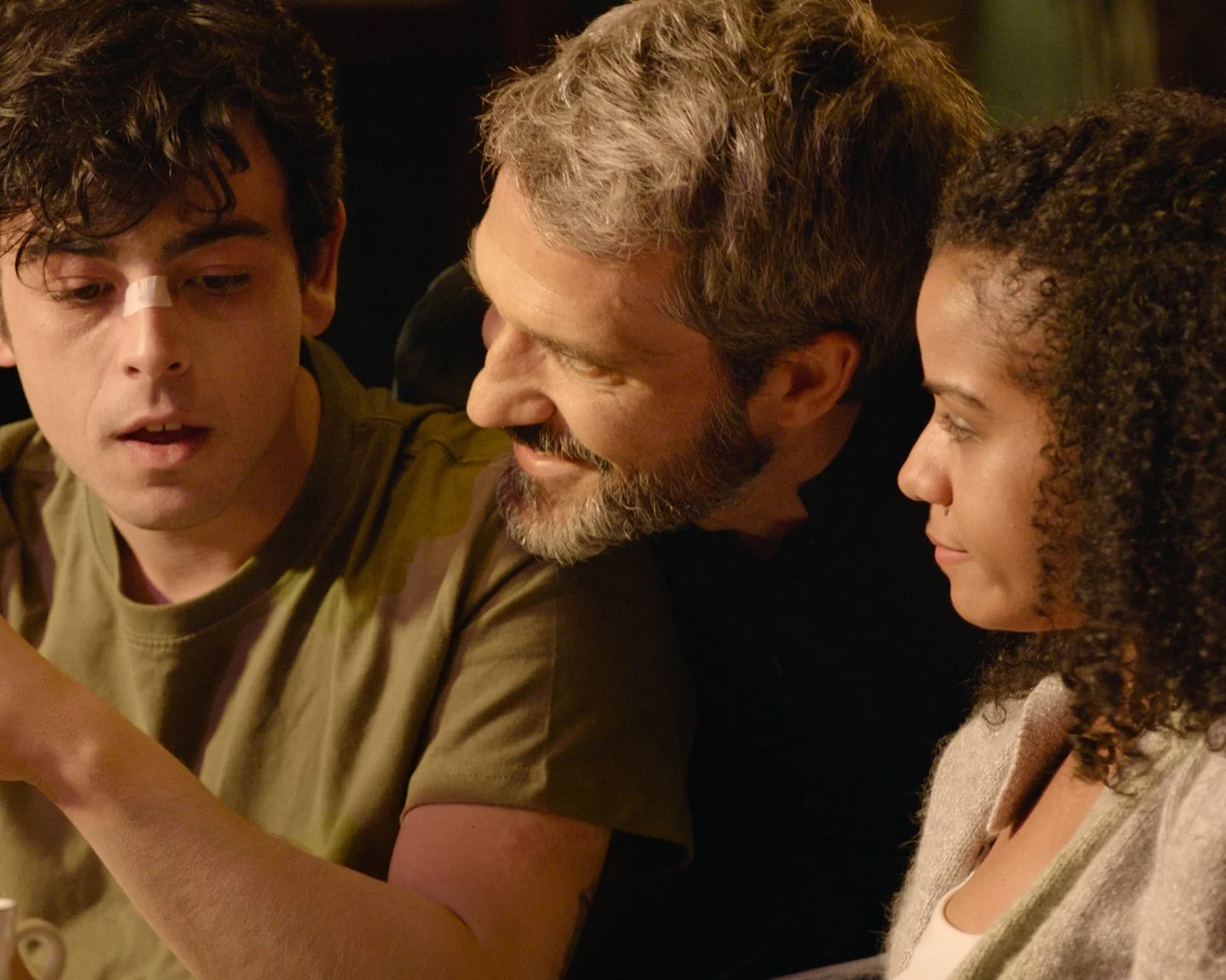 ‘Endless Summer Syndrome’ Review: Family Vacation Leads to Ruination in ...