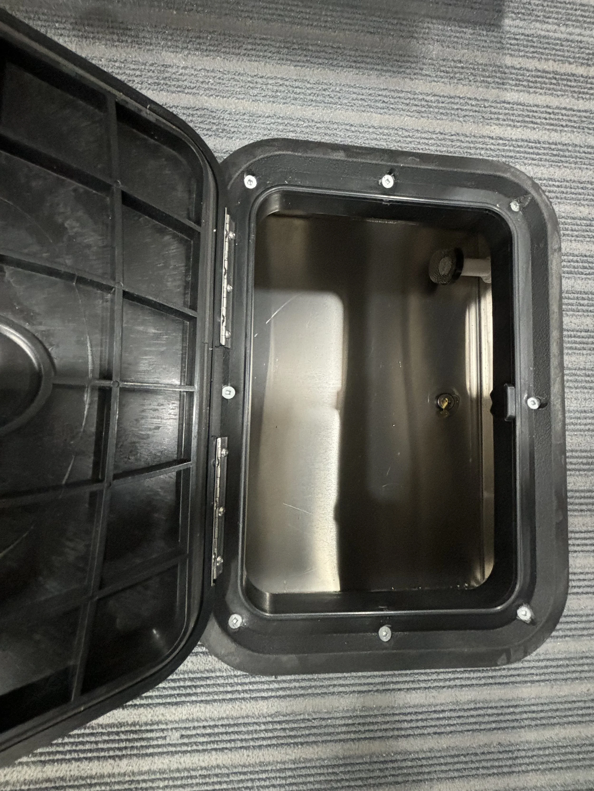 Livewell Kit — Pond-Tini Pontoon Boats