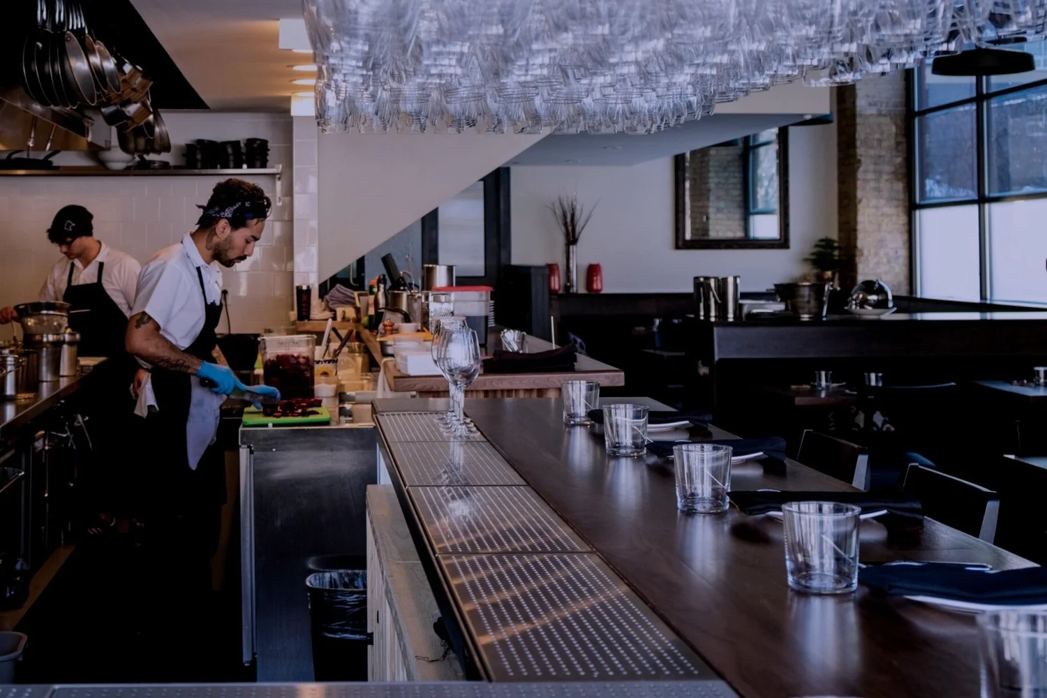 Alma - Restaurant, Cafe, Hotel