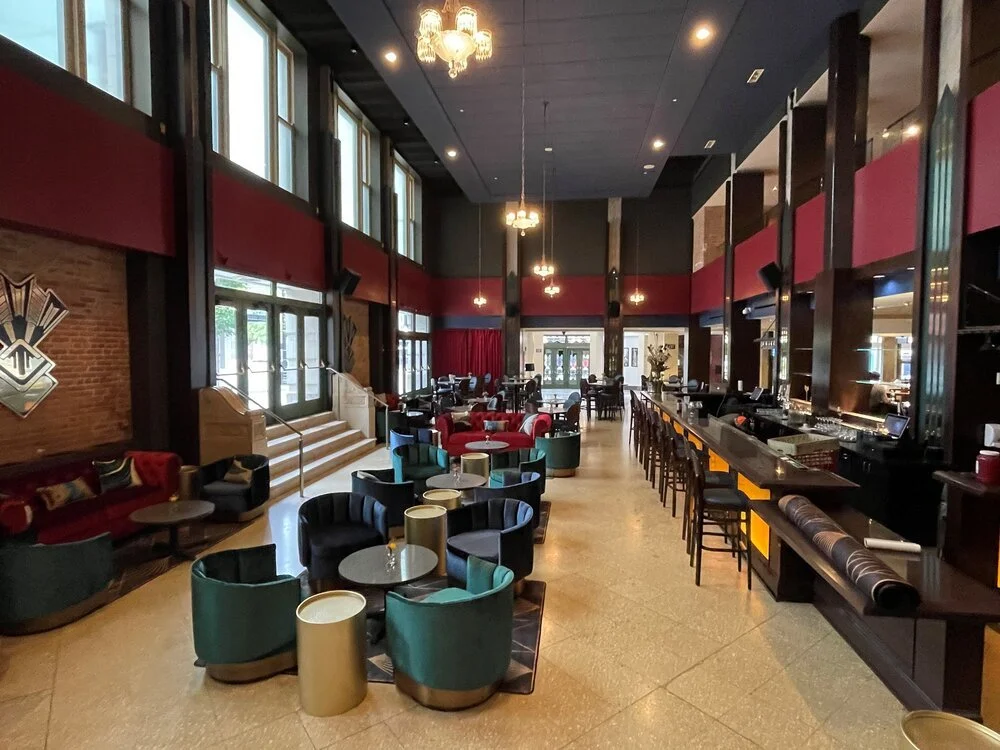 P&L District — Johnnie's Jazz Bar and Grill at the Power and Light District