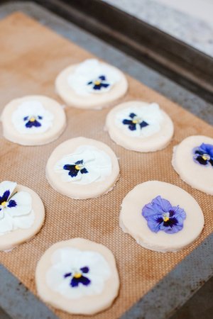 Edible Pansy Shortbread Cookies — The Purposeful You · Garden ...