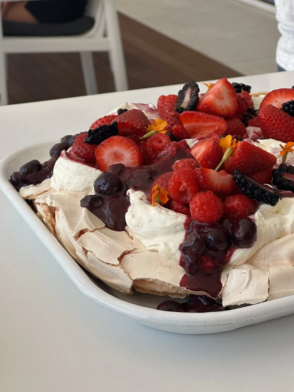 the perfect pavlova — HANDMETHEFORK