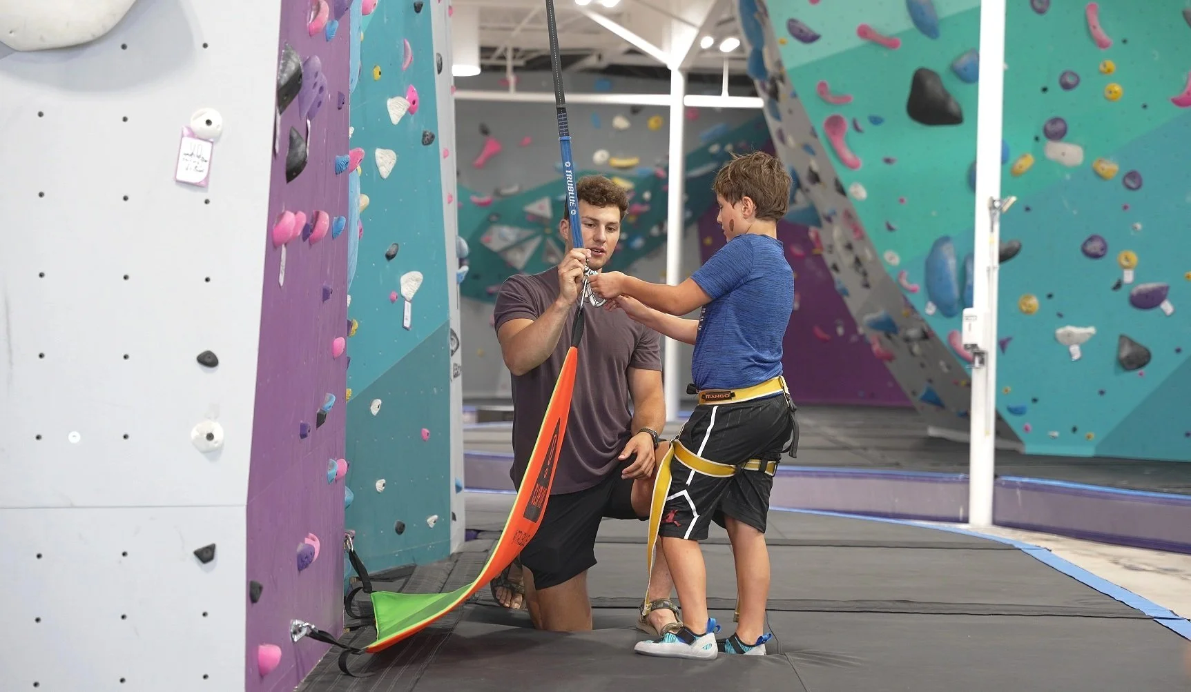 Columbia's Community Climbing Gym — CoMo Rocks