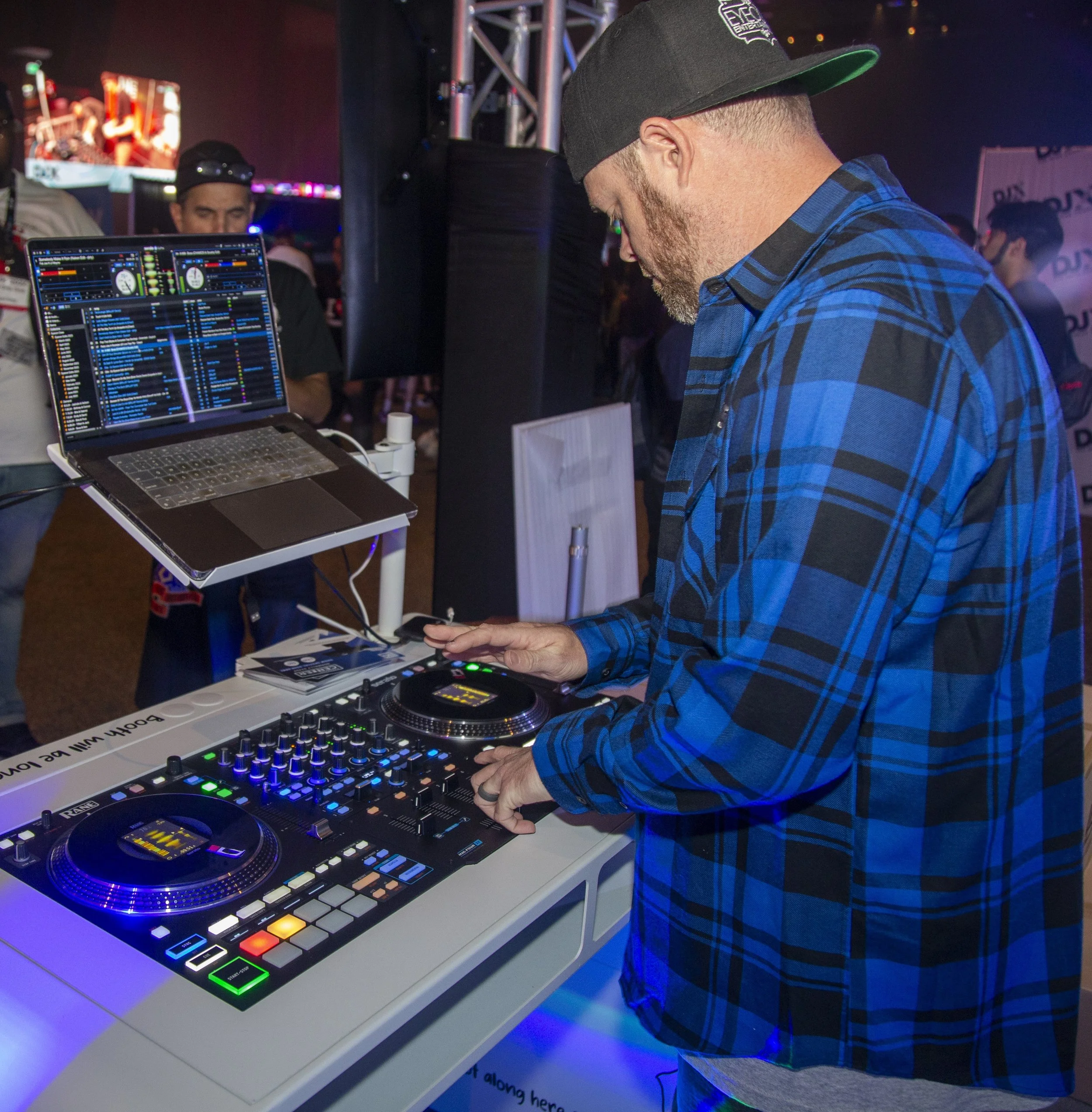 DJX Show | See. Hear. Connect.