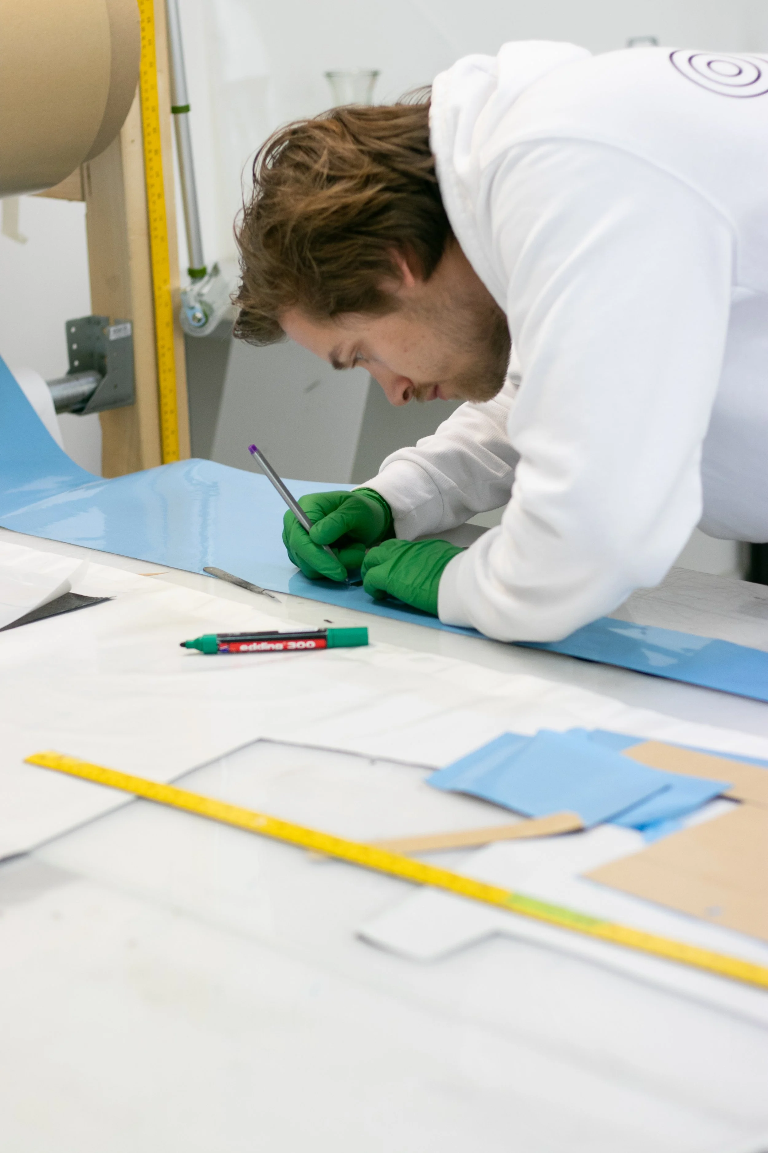 The final touch — Team Sonnenwagen Aachen