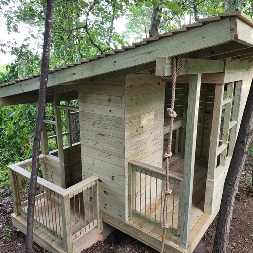 Forest Hideaway - Crafting Custom Play Structures at Fortz