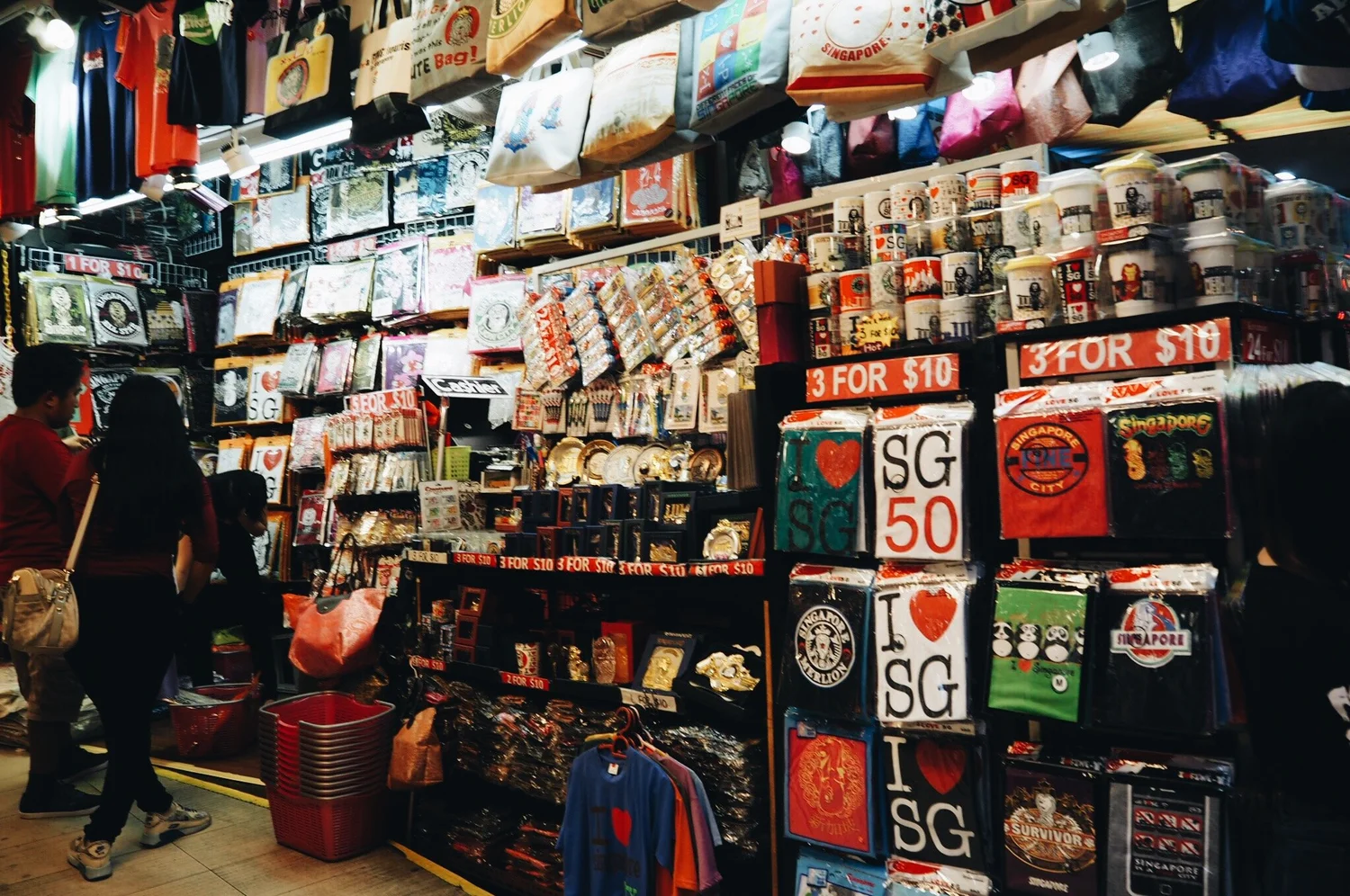 Best Bugis Souvenir Shops in Bugis Street Singapore — Suki-Ya