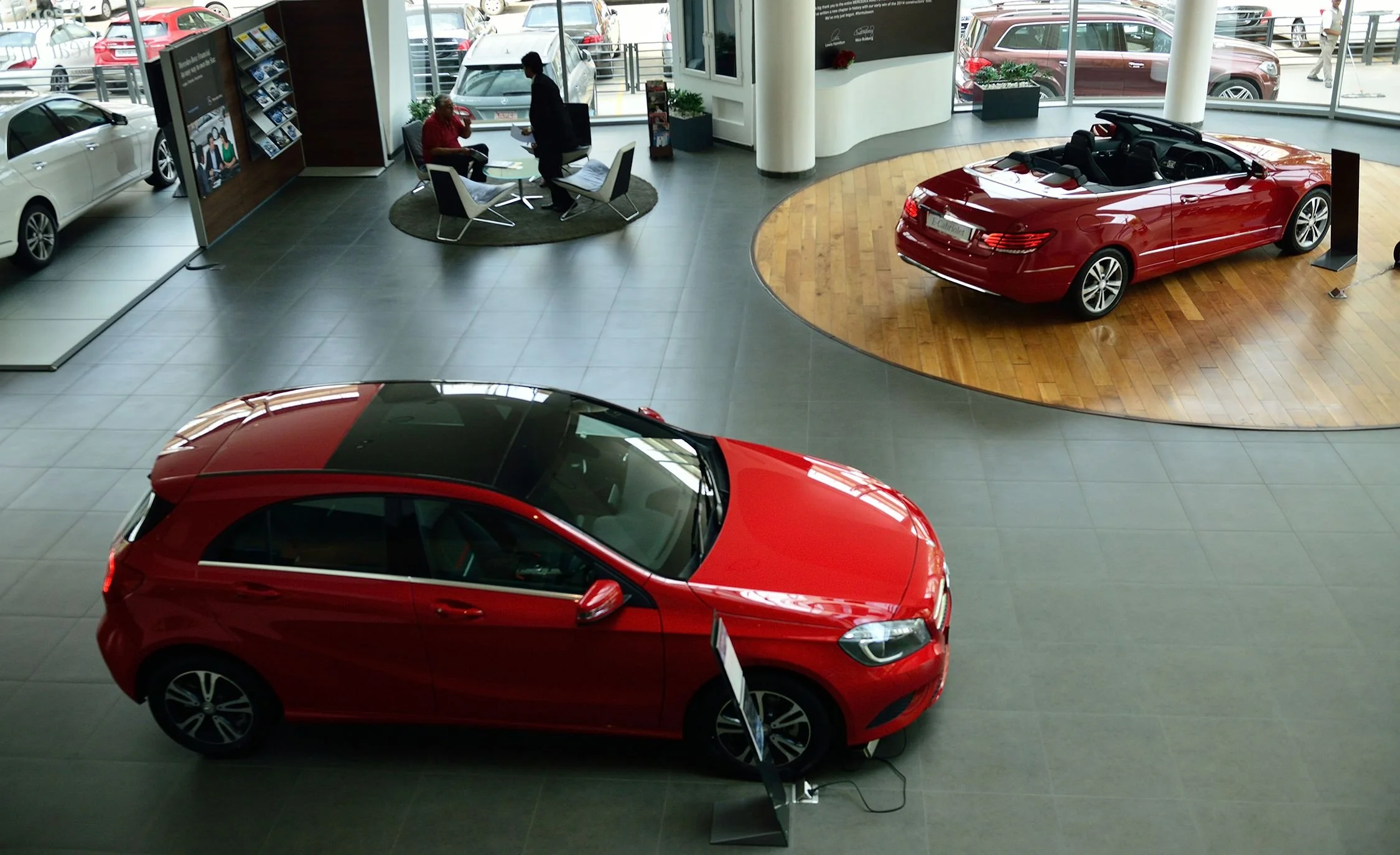 Auto goedkoop kopen? Bespaar op auto inkoop met AUTOproff — AUTOproff NL