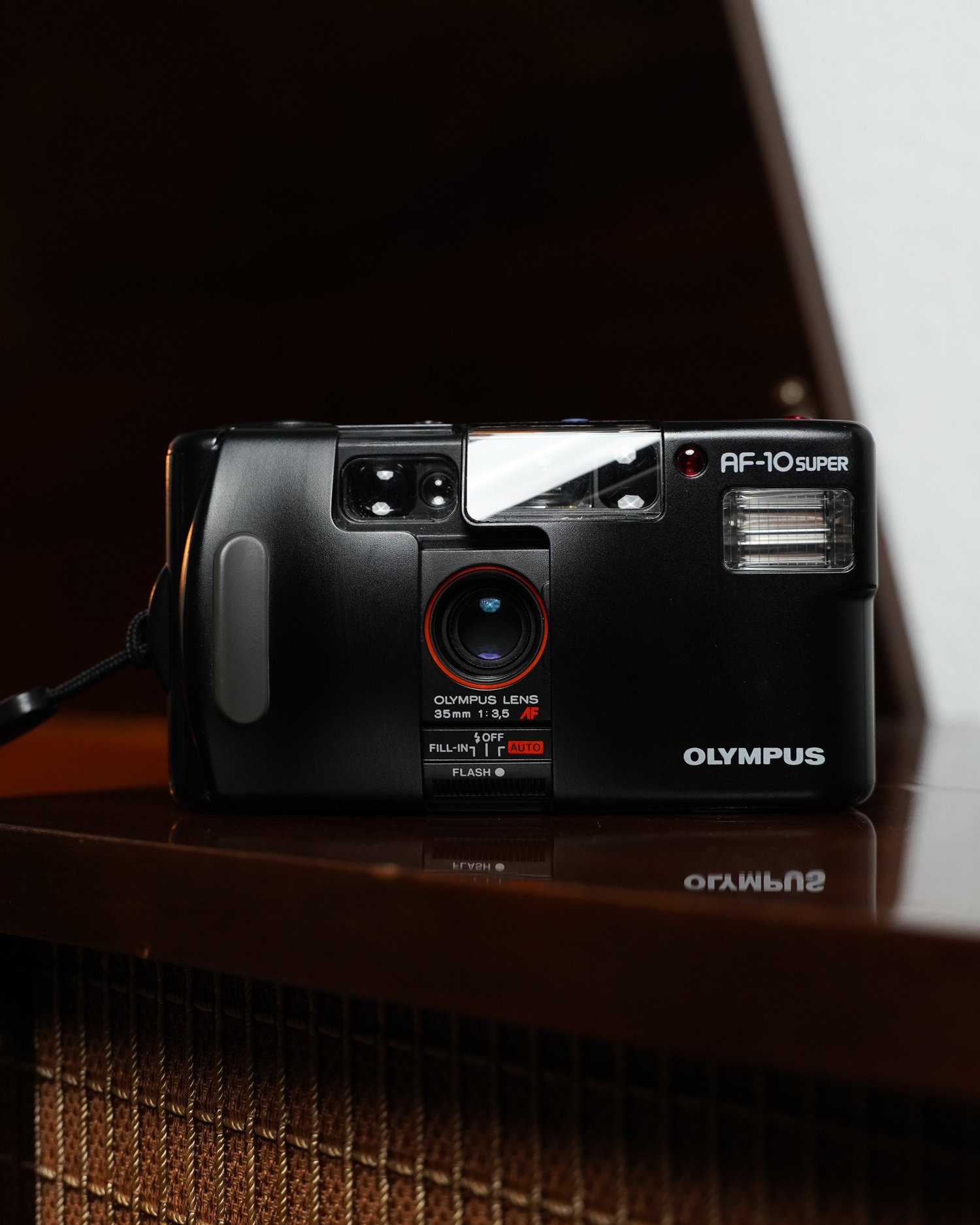 Analog film cameras shipping worldwide from Germany — Analogthriftshop