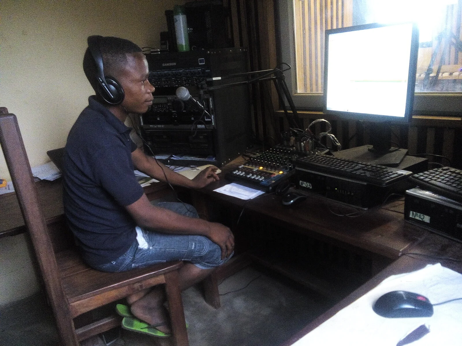 We've joined forces with Radio France's Radio Ndjoku in the Central ...