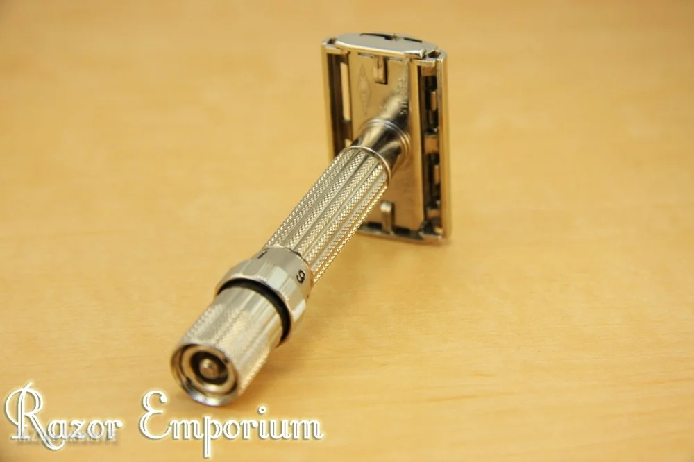 Gillette “Bottom Dial” Fatboy — Razor Archive