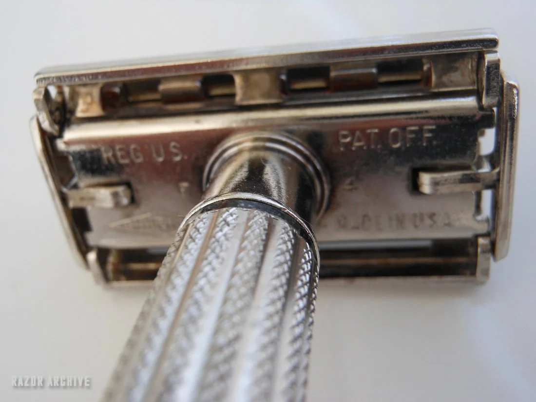Gillette “Bottom Dial” Fatboy — Razor Archive