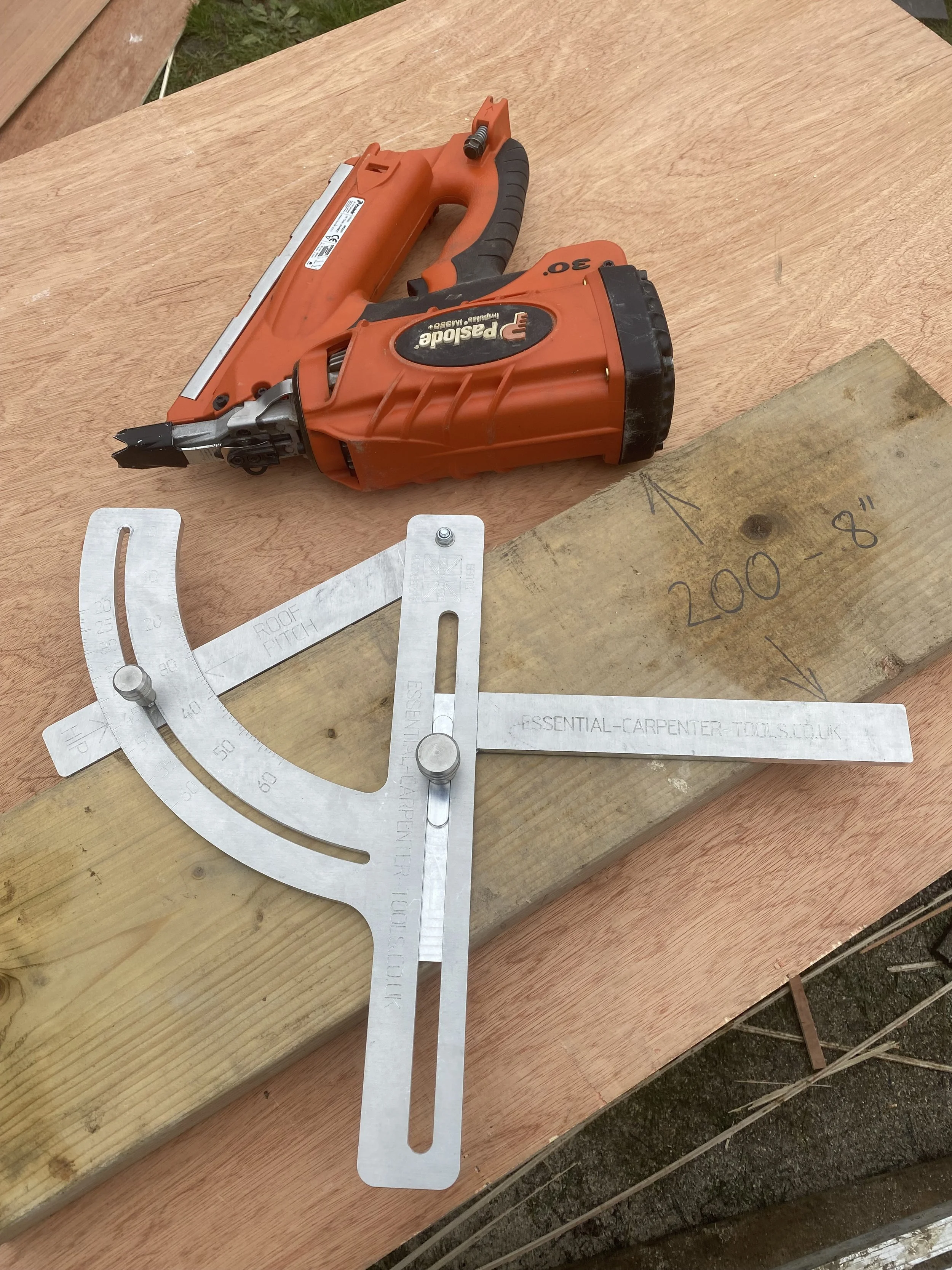 Gallery 1 — Essential Carpenter Tools