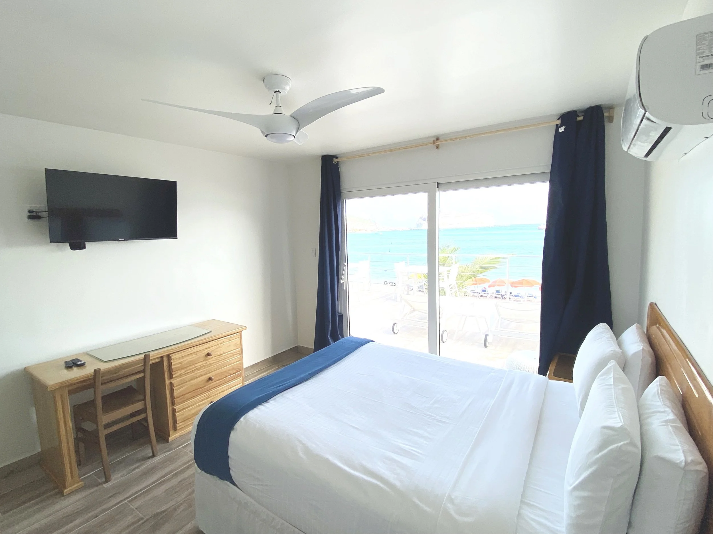 Seaview Beach Hotel St. Maarten