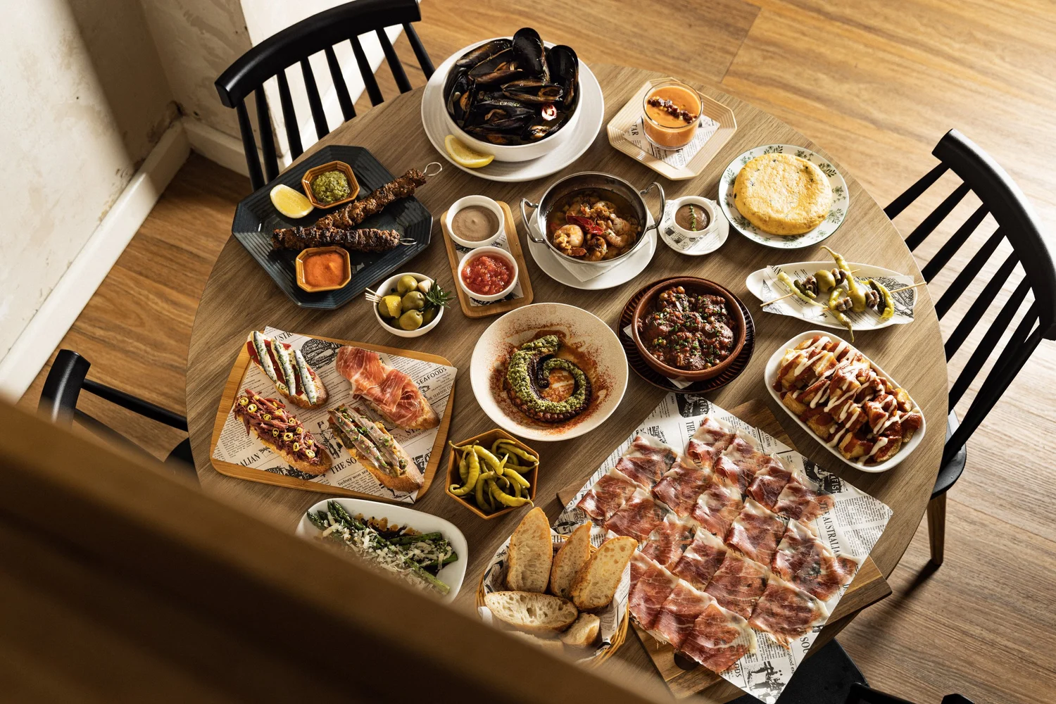 Spanish Tapas and Bar Menu — Paripe