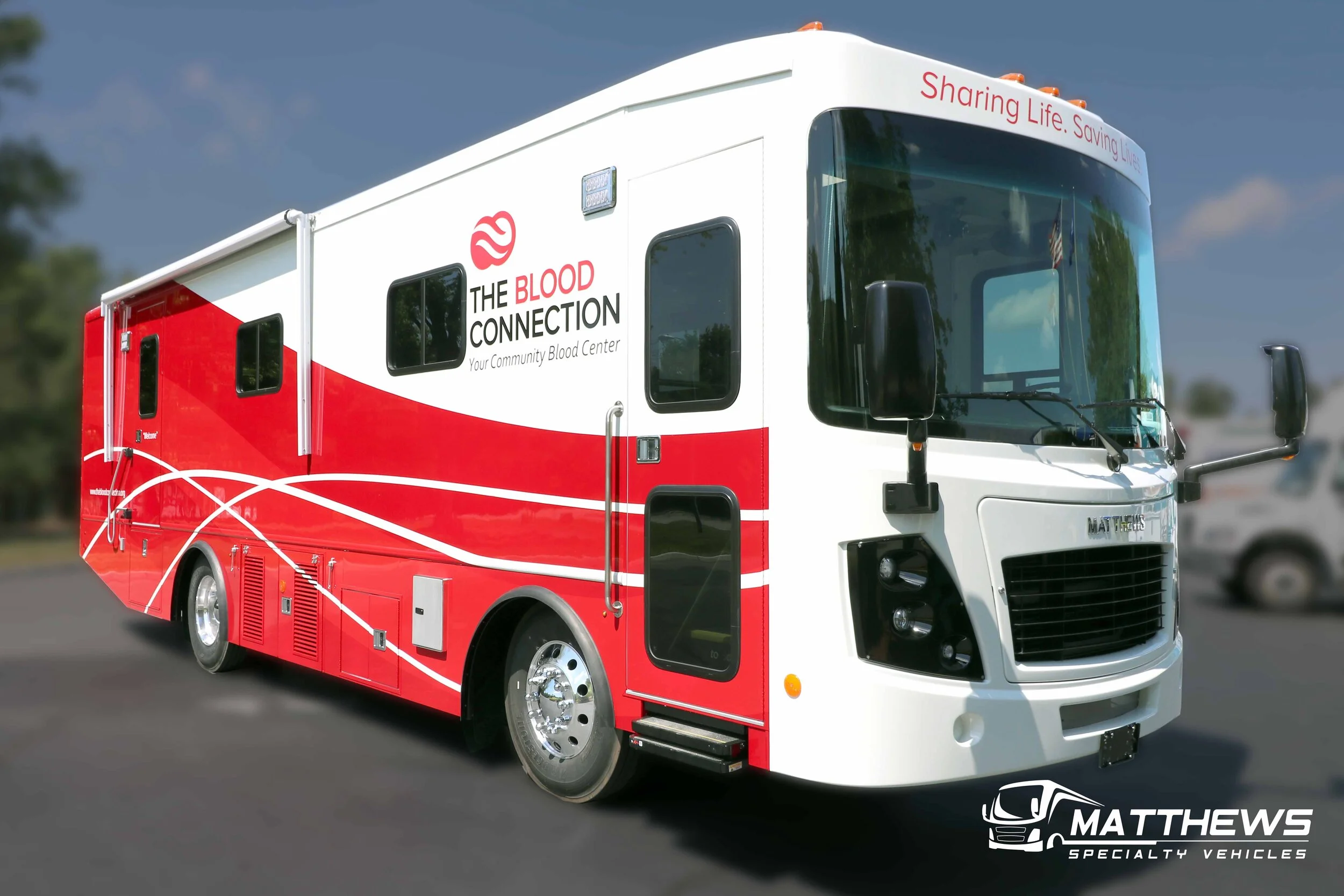 Bloodmobiles For Sale - Customized Mobile Blood Donation Vehicles ...