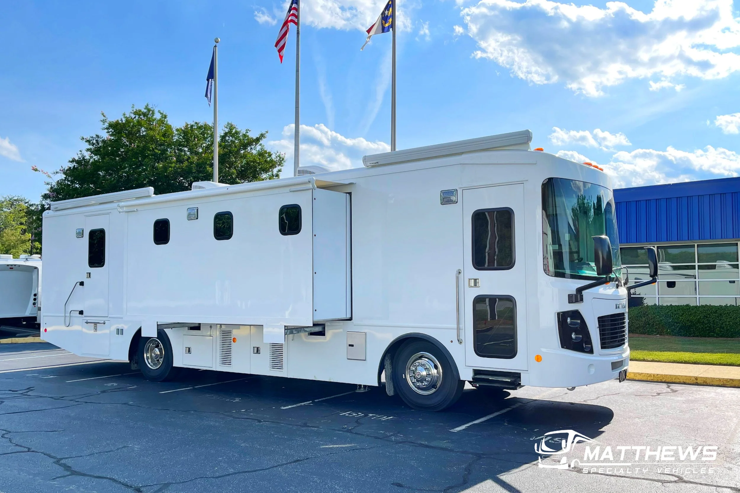 Bloodmobiles For Sale - Customized Mobile Blood Donation Vehicles ...