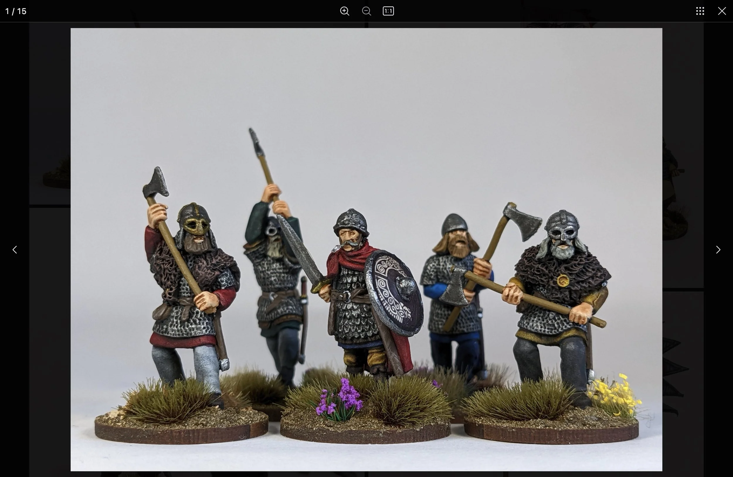 Display every detail: Lightbox Studio for Miniature art portfolios ...