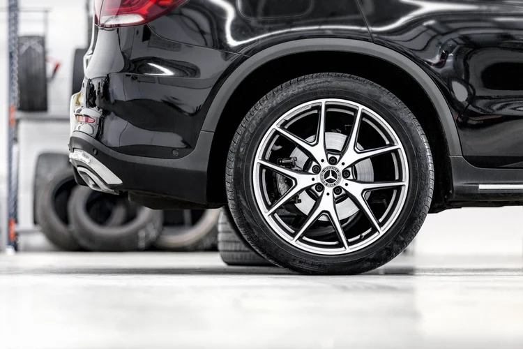 Avoid Lease Return Charges | Alloy Wheel Refurbishment Before Returning ...