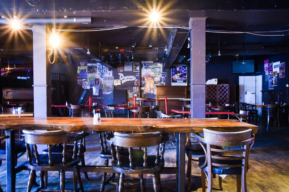 The Queen's Bar & Grill