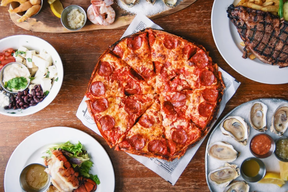 Menu — The Queen's Bar & Grill