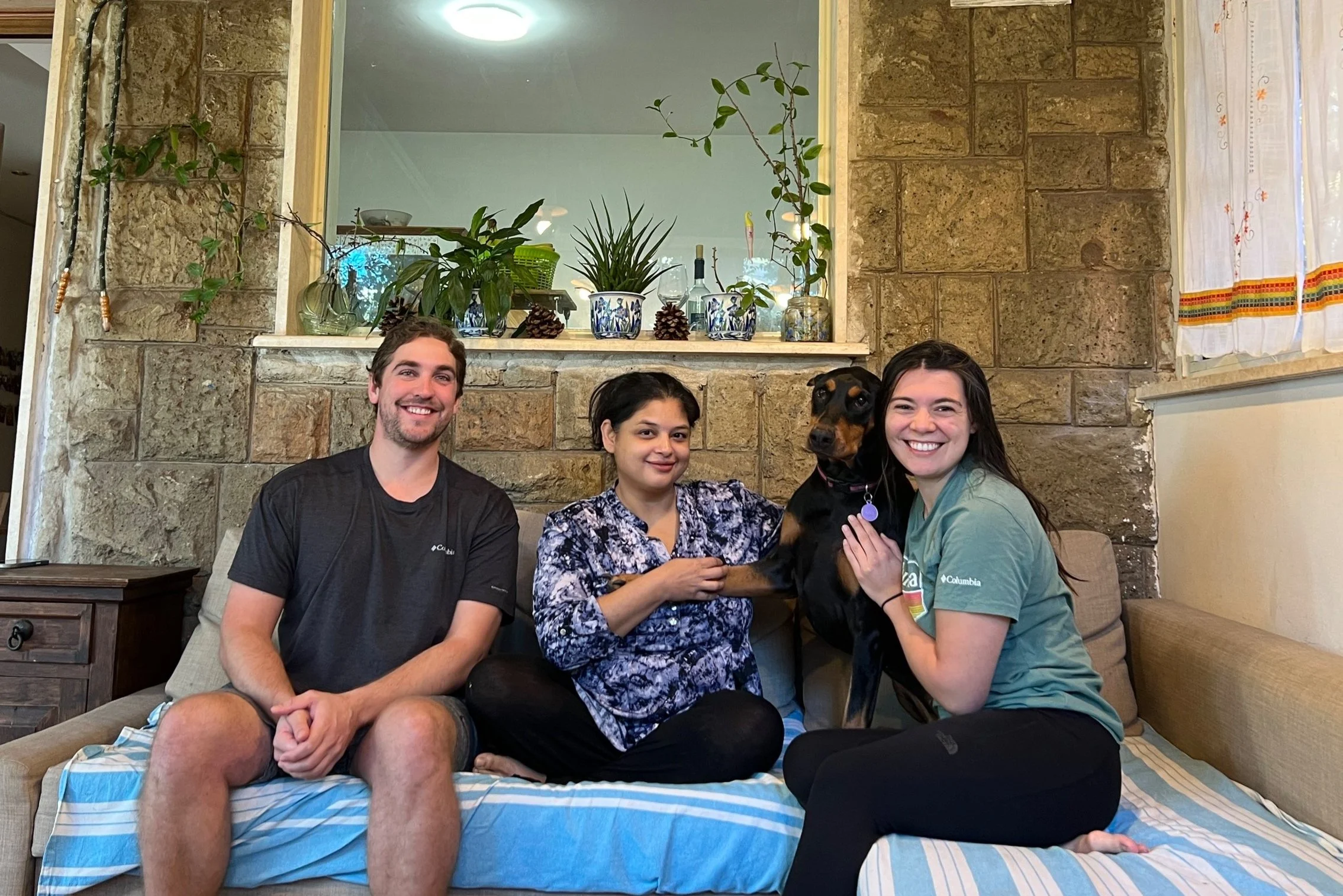 World Traveling Pet Sitters | Nomads and Pawpads