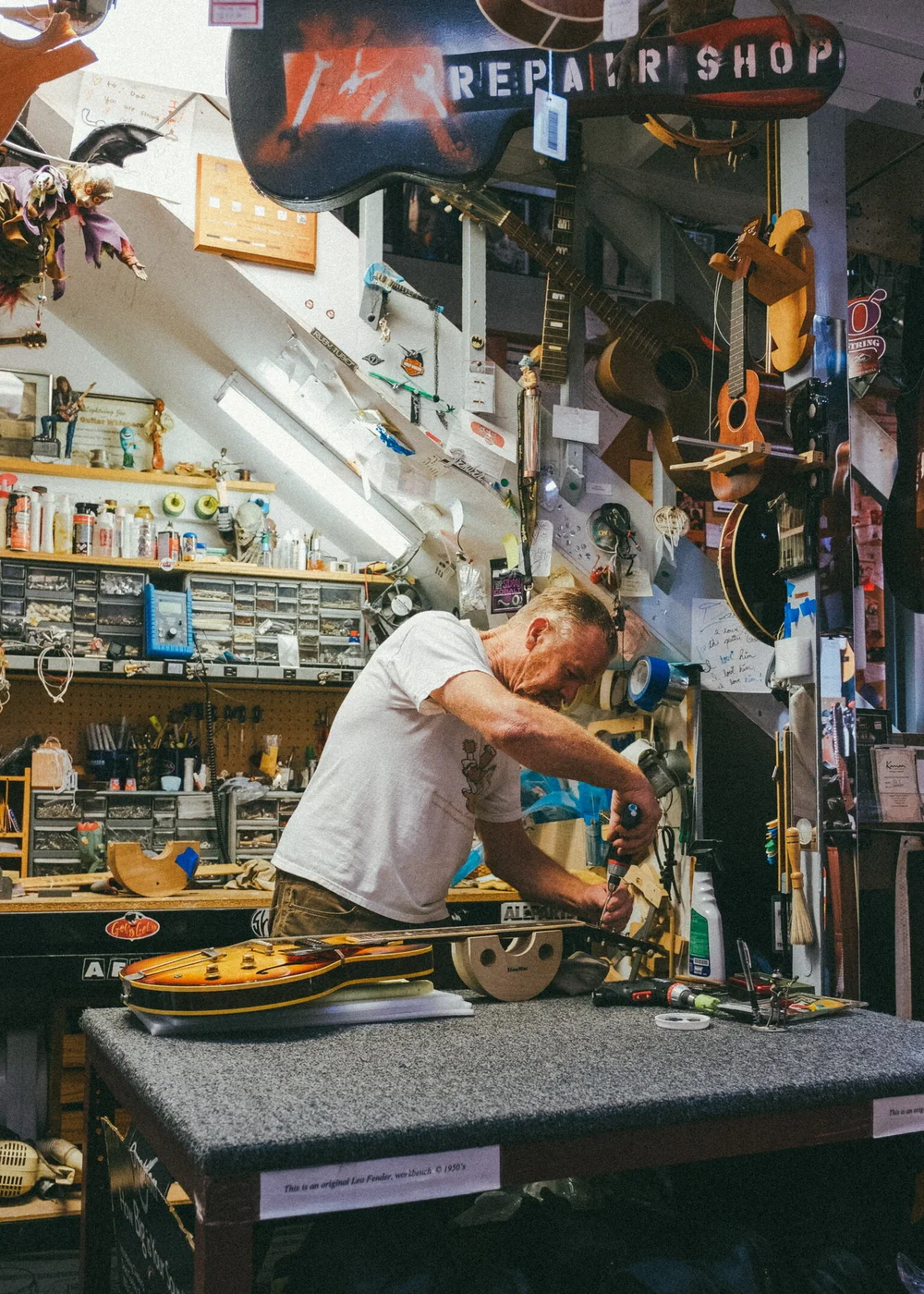 Lightning Joe's Guitar Heaven