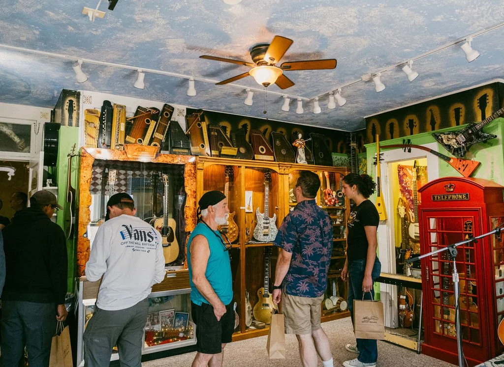 40th Anniversary Celebration — Lightning Joe's Guitar Heaven